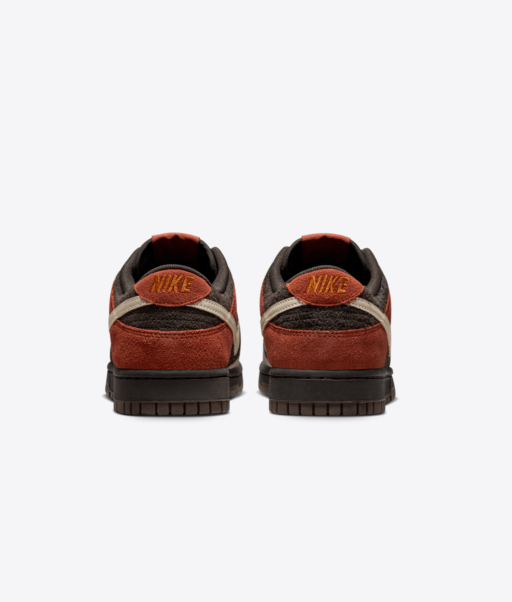 Nike - Elevate your sneaker game with the trendy Nike DUNK LOW "RED ...
