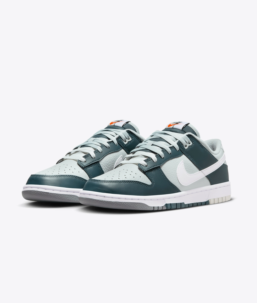 Nike - Dunk Low Retro Premium - VegNonVeg