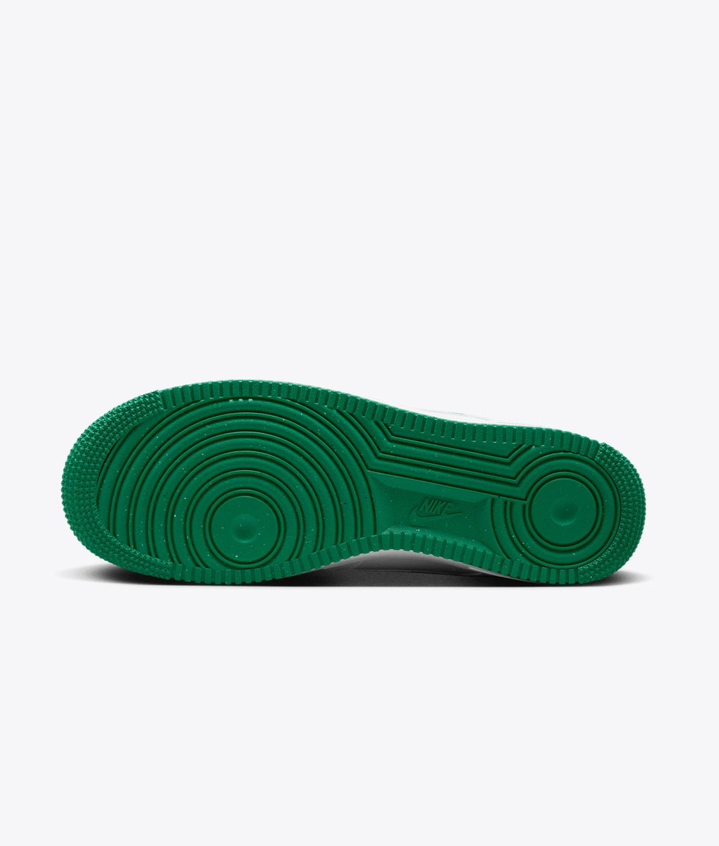 Nike - Air Force 1 '07 - VegNonVeg