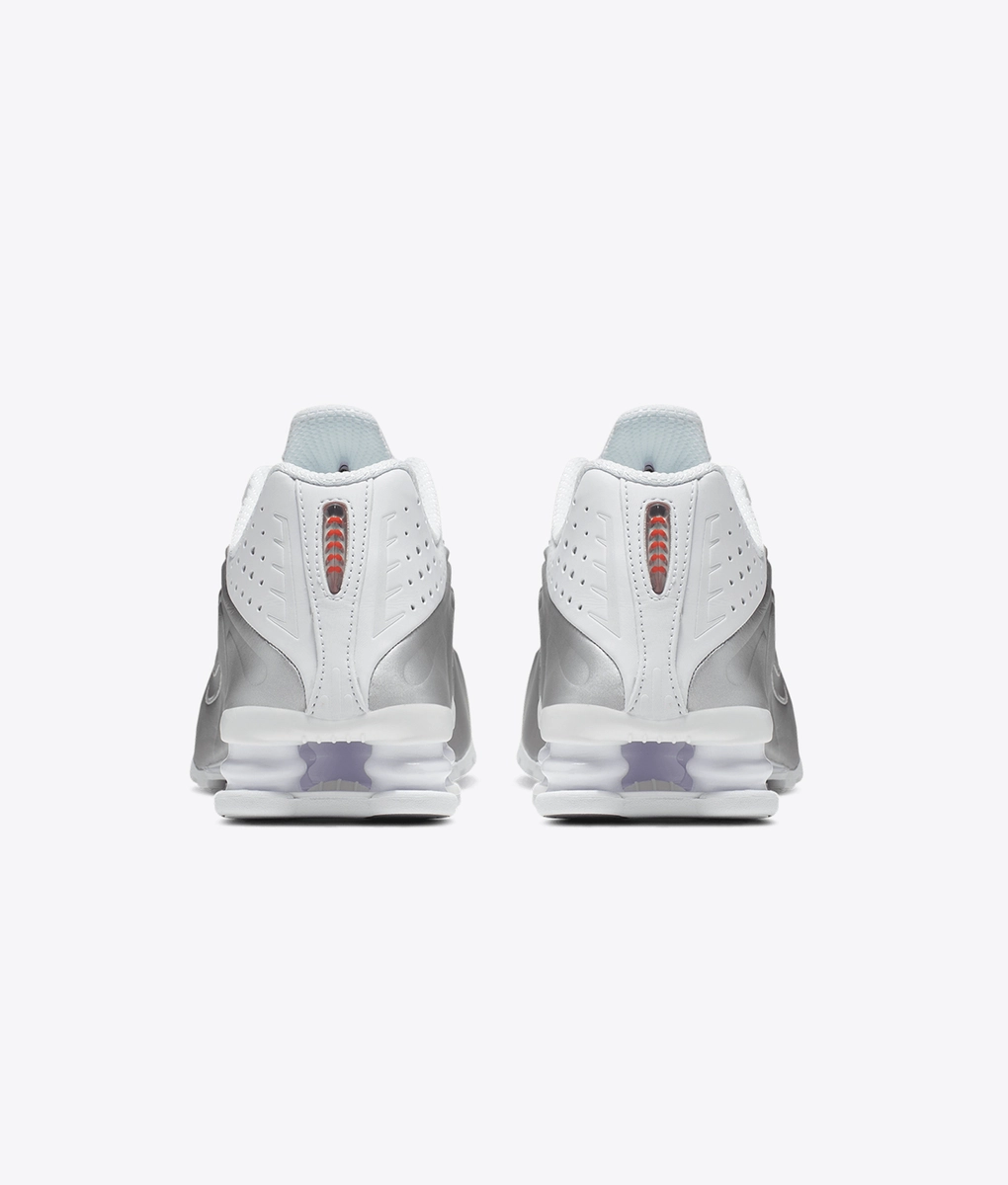 Nike - Shox R4 - VegNonVeg