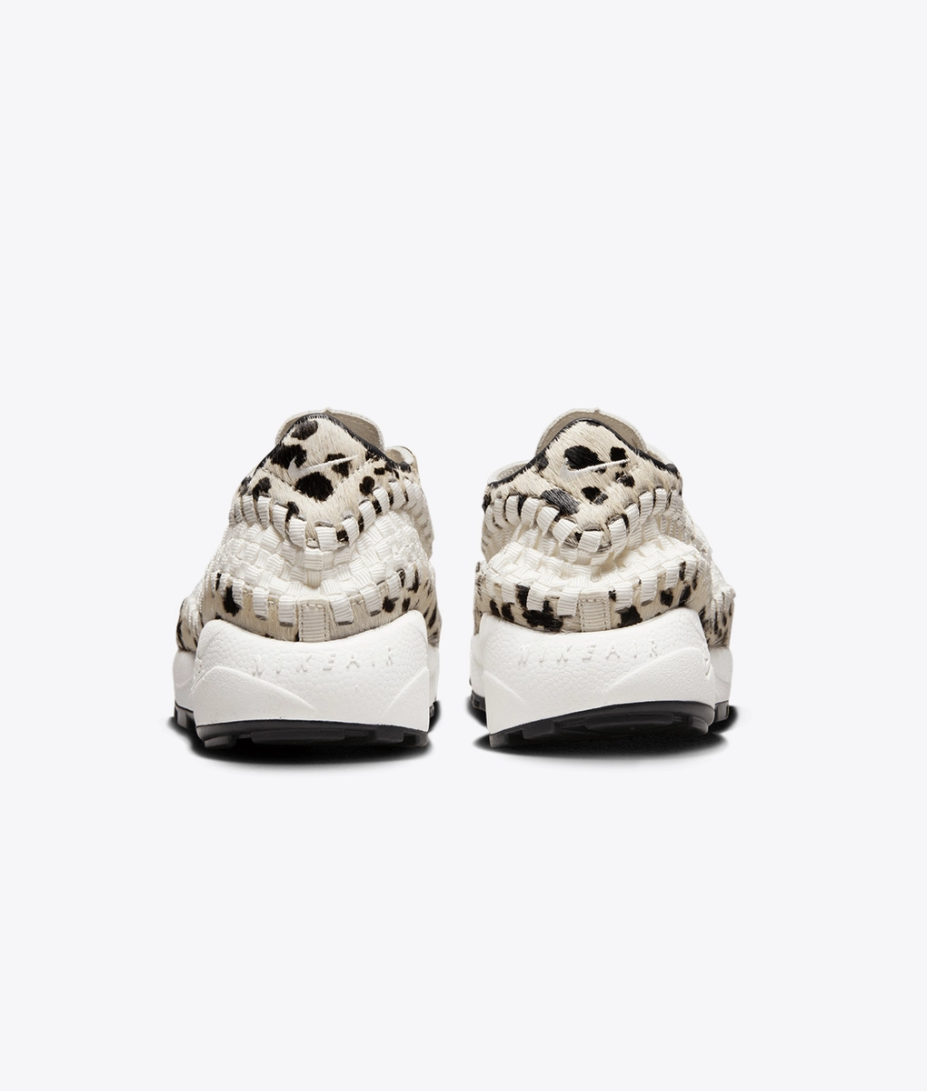 Nike - NIKE AIR FOOTSCAPE WOVEN SAIL/BLACK l BUY Unisex Sneakers Online ...