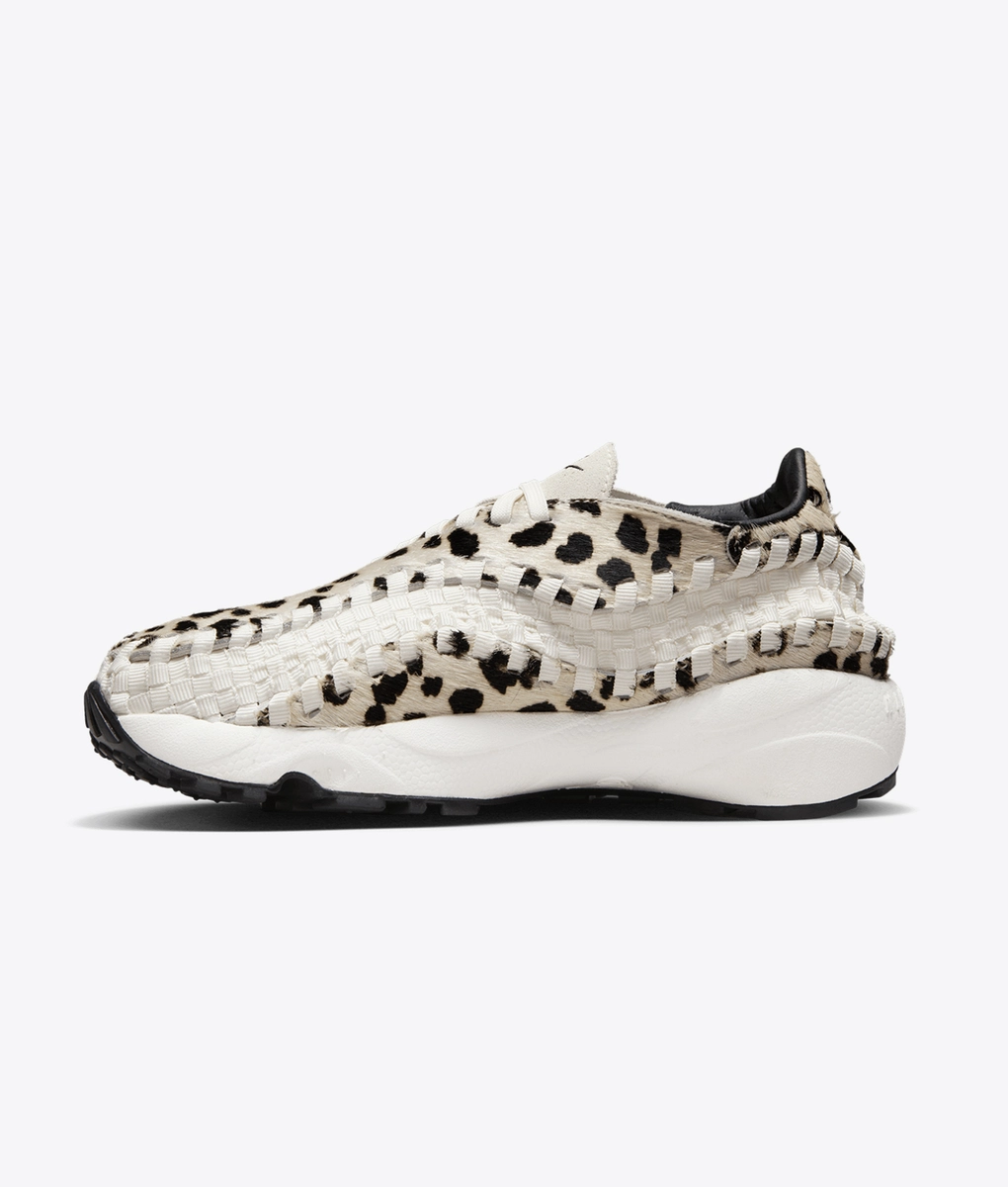 Nike - NIKE AIR FOOTSCAPE WOVEN SAIL/BLACK l BUY Unisex Sneakers Online ...