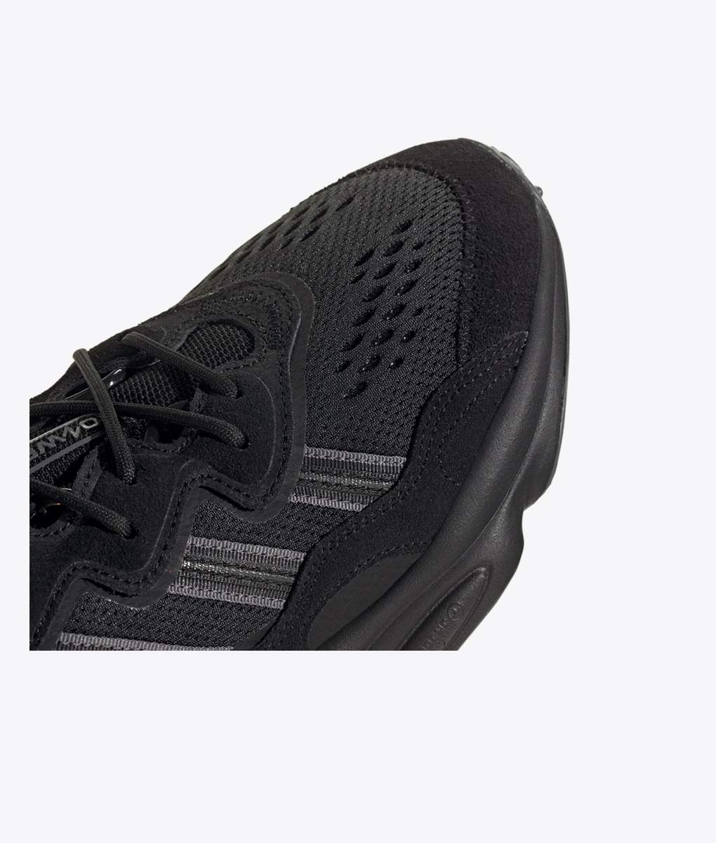 Adidas Originals - Ozweego - VegNonVeg