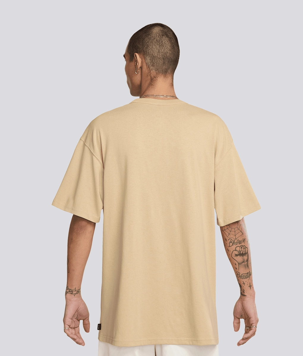 Nike - NIKE SPORTSWEAR PREMIUM ESSENTIALS SUSTAINABLE TEE TEAM GOLD l ...