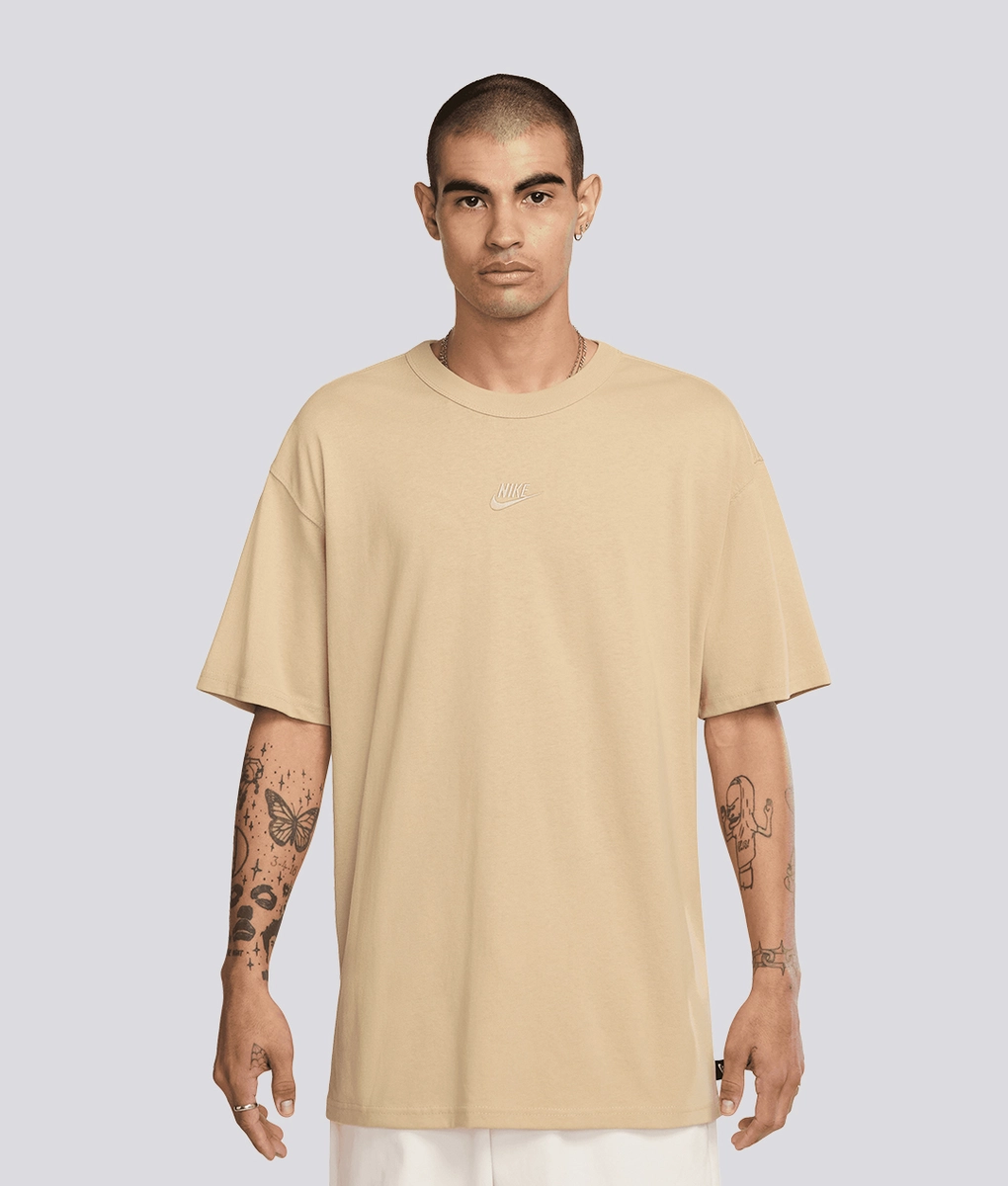 Nike - NIKE SPORTSWEAR PREMIUM ESSENTIALS SUSTAINABLE TEE TEAM GOLD l ...