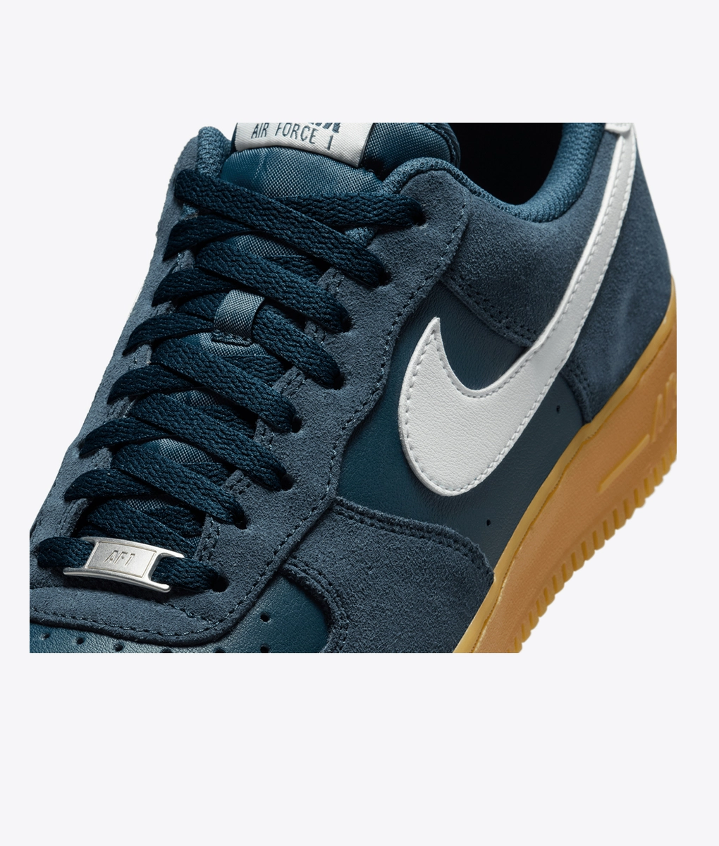 Nike - Air Force 1 '07 Lv8 - VegNonVeg