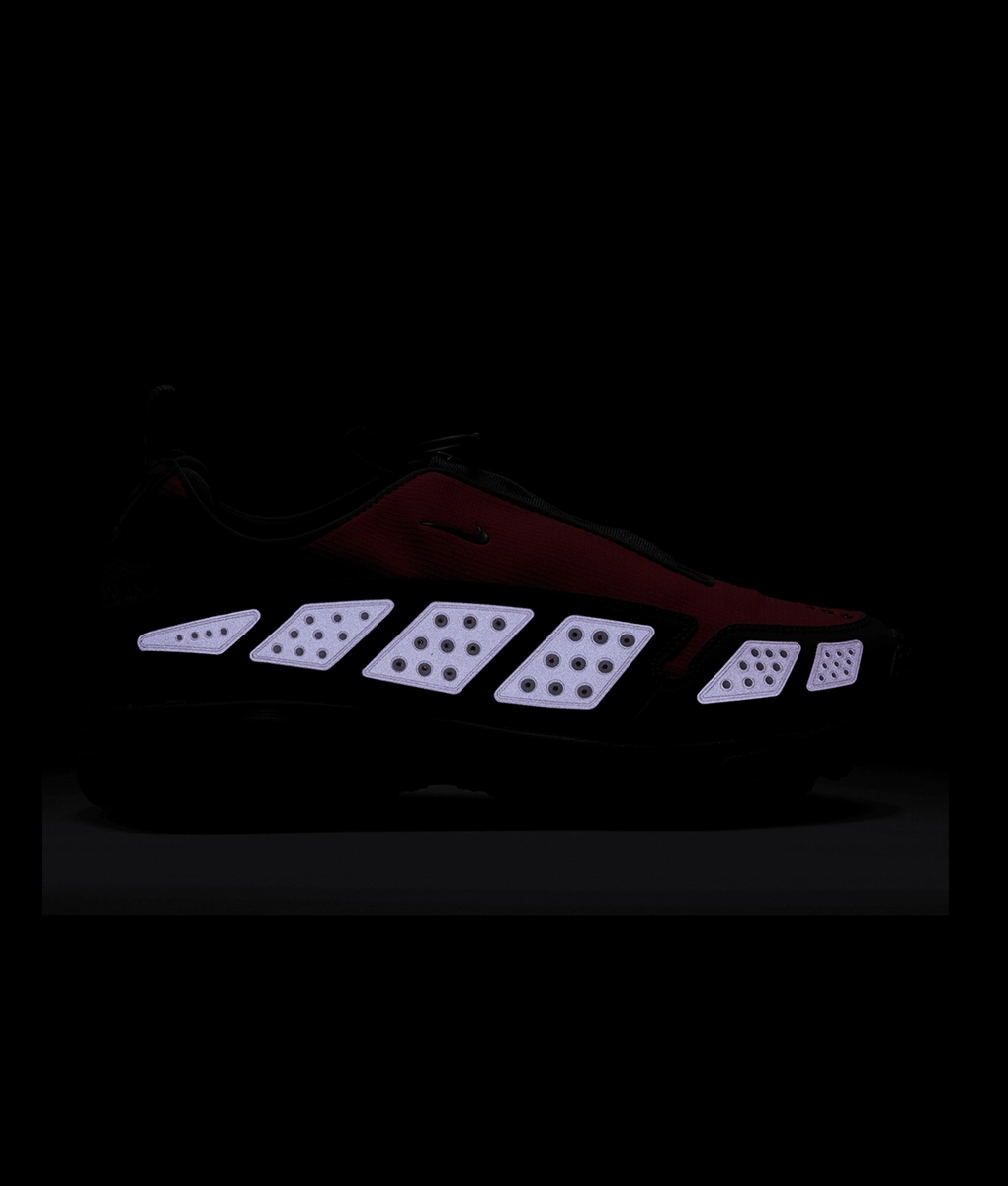 Nike - NIKE AIR MAX SNDR GORE-TEX HYPER CRIMSON/DARK SMOKE GREY-FIRE ...