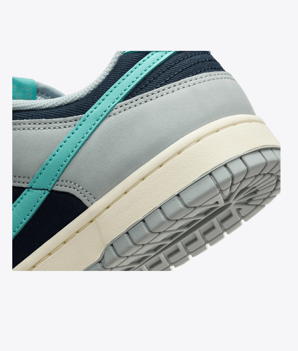 Nike - Dunk Low Retro Premium - VegNonVeg