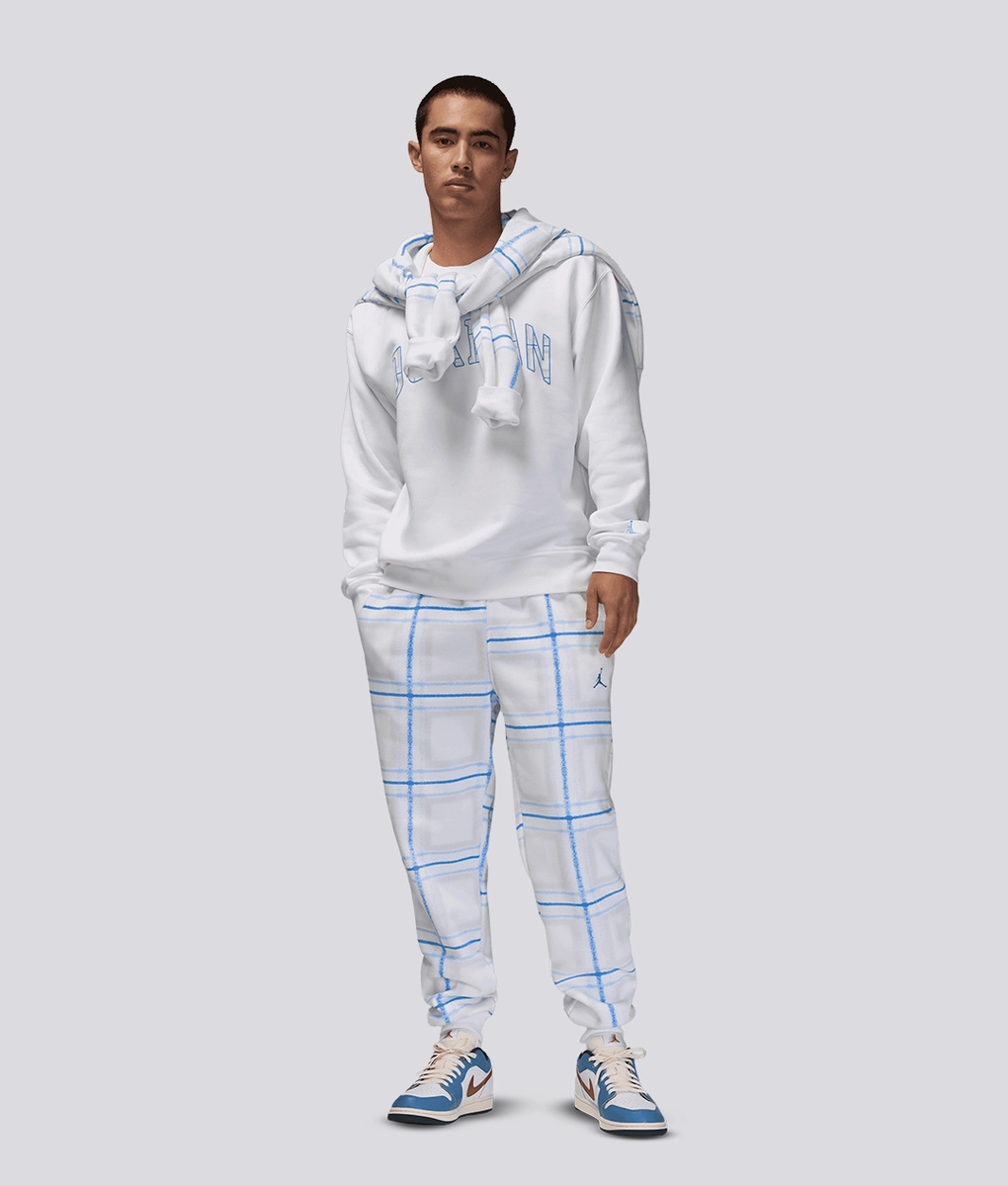 Jordan - JORDAN ESSENTIALS HOLIDAY FLEECE SWEATSHIRT WHITE/LEGEND BLUE ...