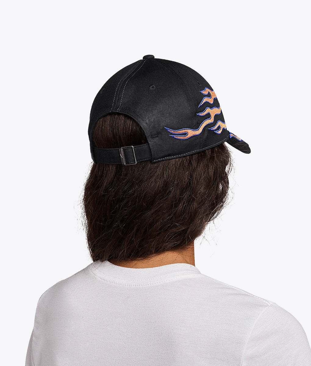 Nike - CLUB FLAME CAP - VegNonVeg
