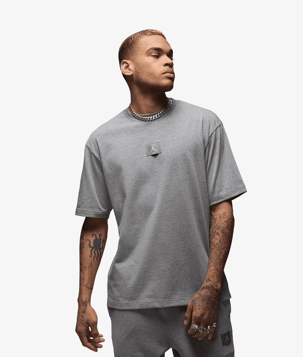 Jordan - JORDAN FLIGHT ESSENTIALS 85 SHORT SLEEVE CREW TEE CARBON ...