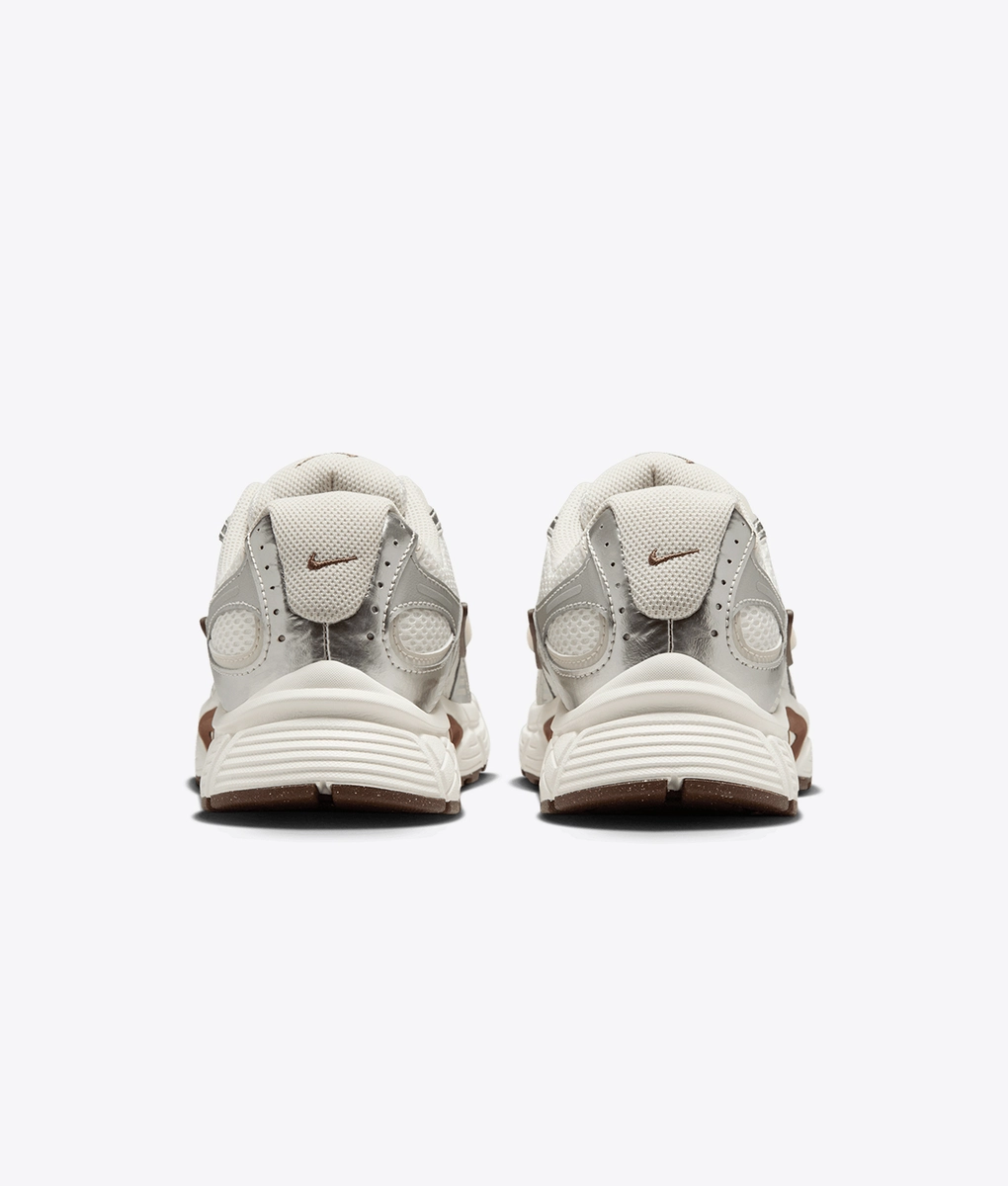 Nike - NIKE V5 RNR SAIL/LIGHT OREWOOD BROWN-FAUNA BROWN-PHANTOM l BUY ...