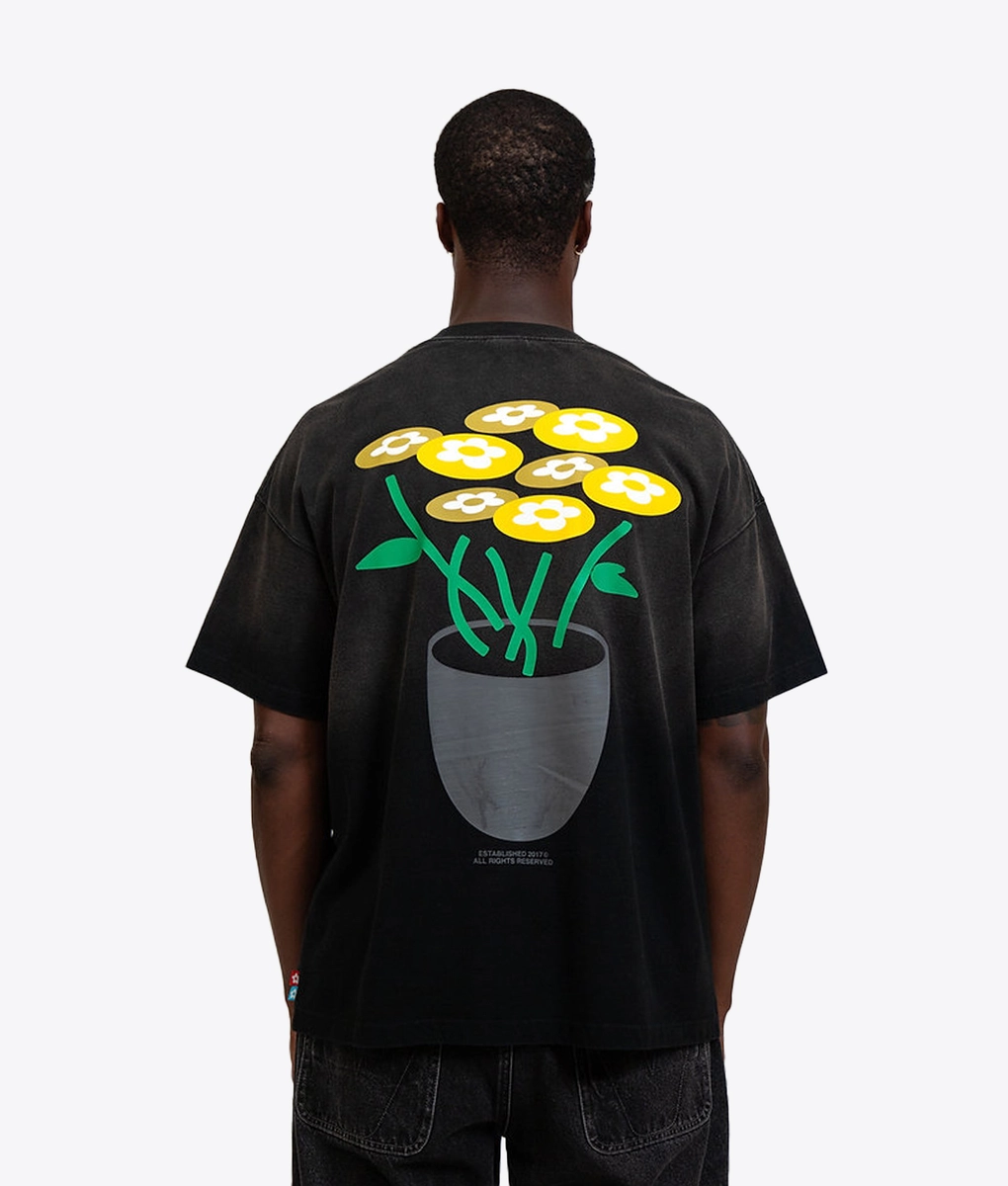 Vandy The Pink - Vandy The Pink Vintage Flower Graphic T-Shirt Washed ...