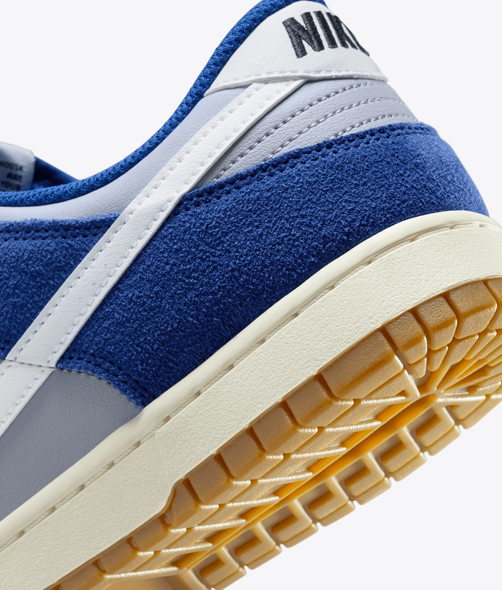 Nike - DUNK LOW RETRO SE - VegNonVeg