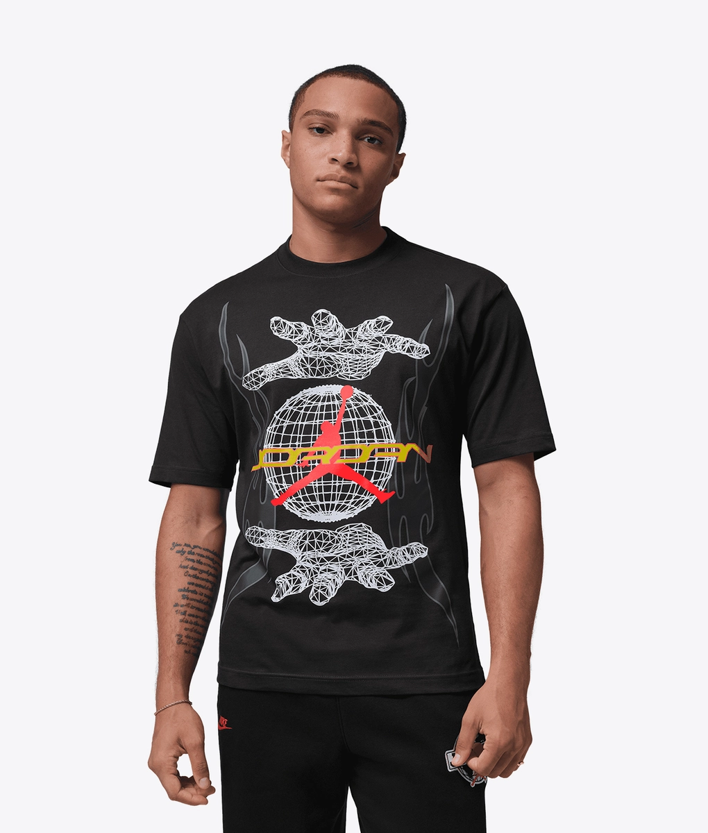 Jordan - JORDAN HANDS GRAPHIC CREW T-SHIRT - VegNonVeg