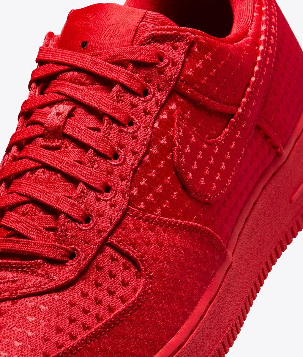 Nike - AIR FORCE 1 RETRO - VegNonVeg