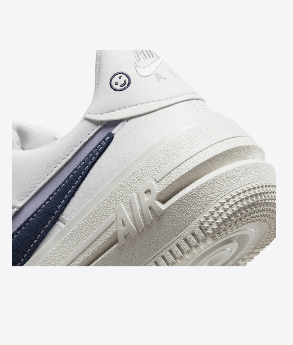 Nike - W Af1 PltAfOrm Lv8 - VegNonVeg