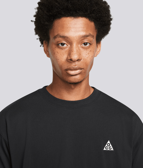 Nike - AS M NRG ACG SS LBR TEE 'BLACK' - VegNonVeg