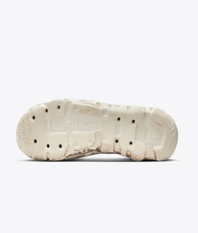 Nike - Ispa Universal - VegNonVeg