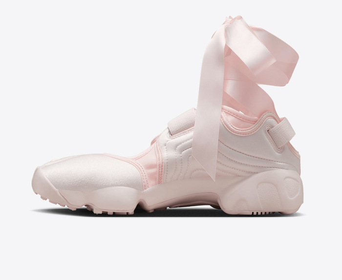 Nike - AIR RIFT SE 'LIGHT SOFT PINK' - VegNonVeg